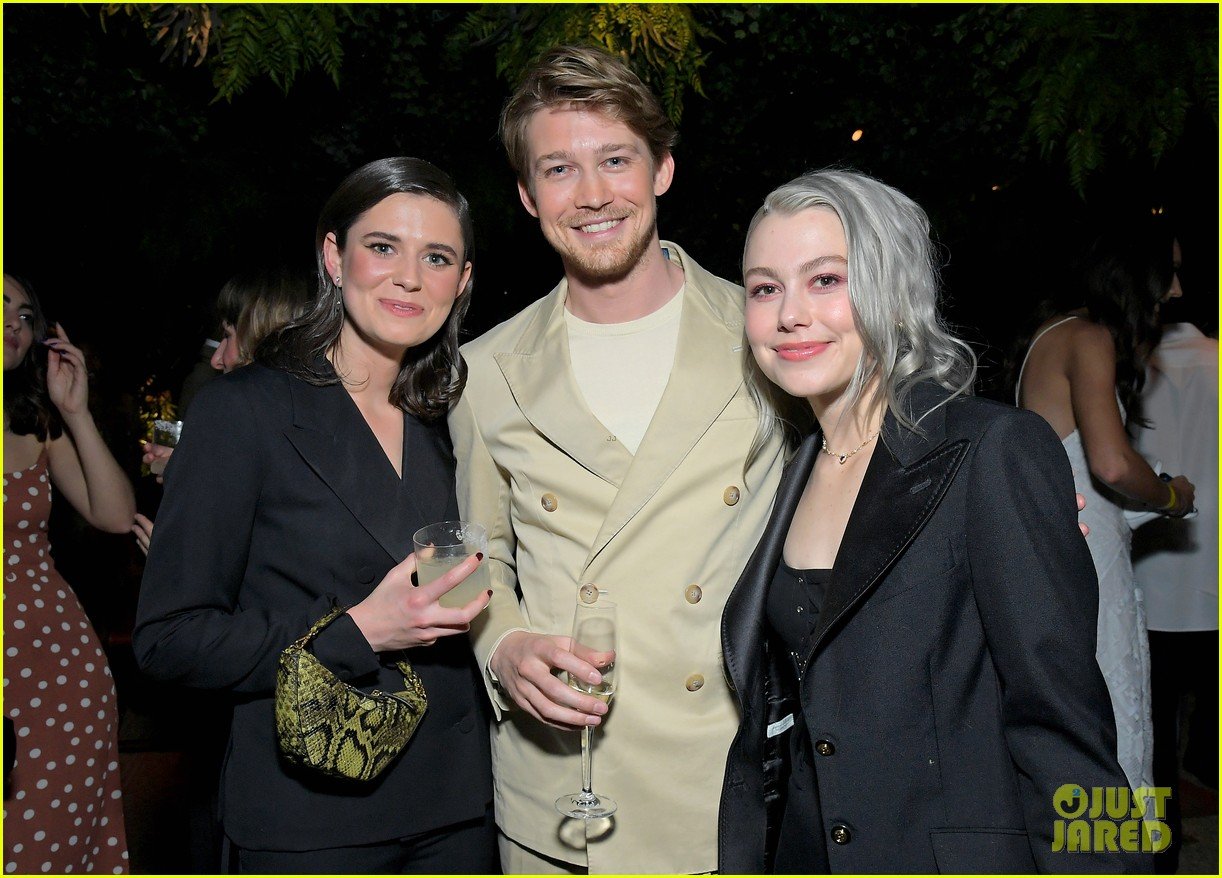 Joe Alwyn Reveals the Inspiration Behind His Songwriting Pseudonym on ...