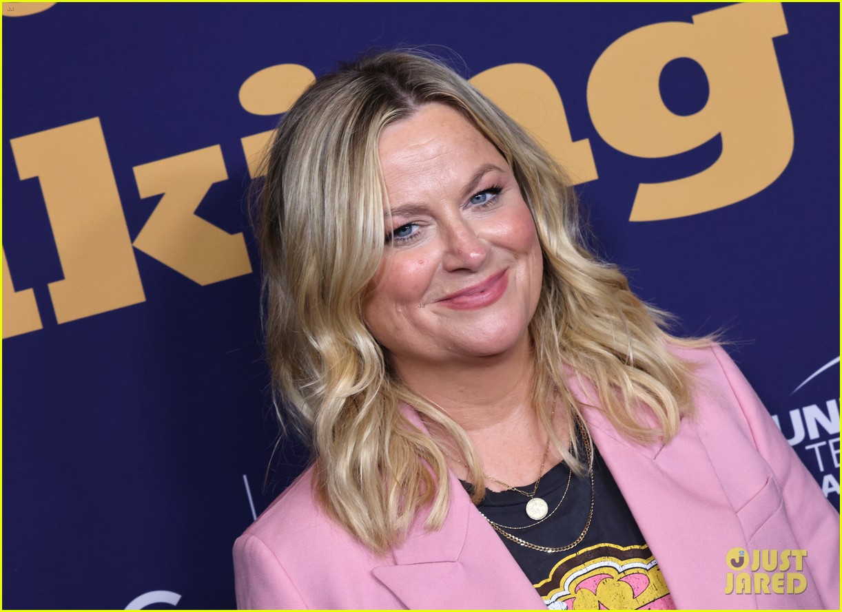Amy Poehler Is Pretty in Pink at NBCU FYC House's 'Baking It/Making It ...