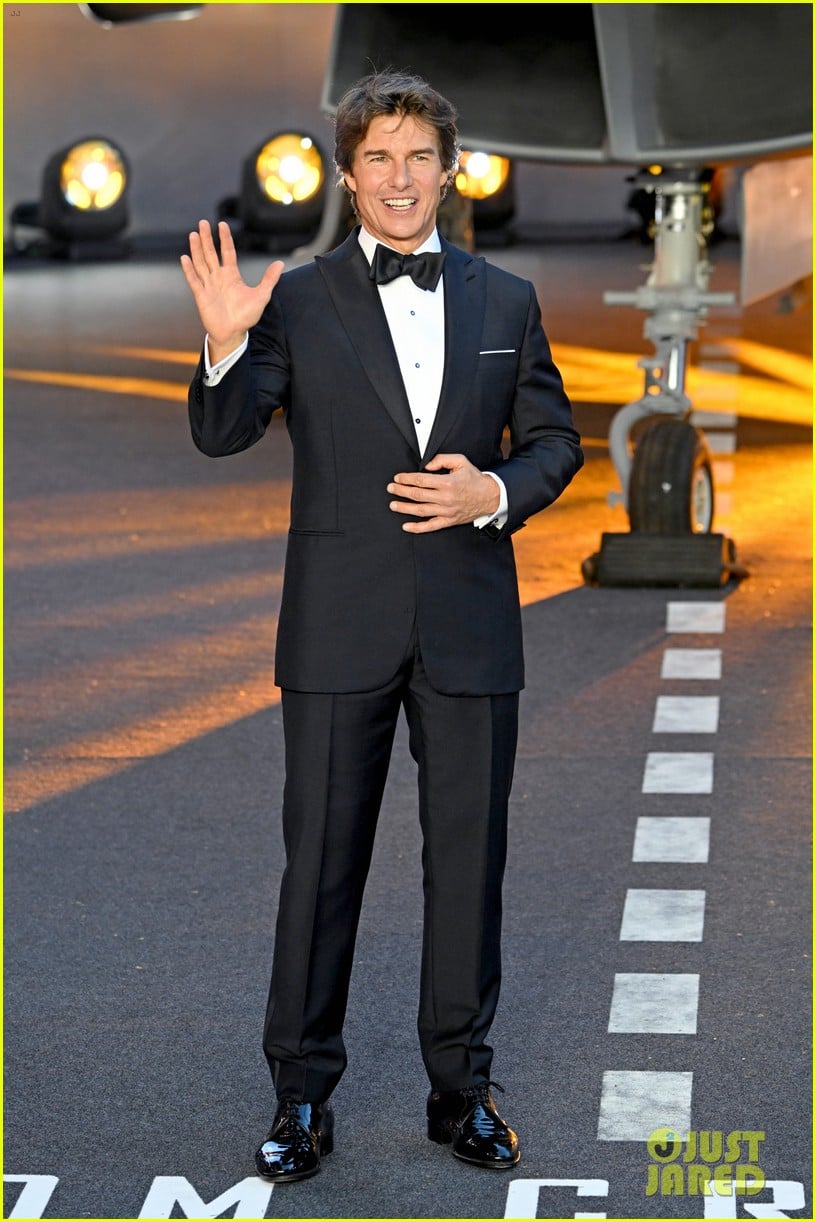 Hayley Atwell Supports Tom Cruise at the 'Top Gun' London Premiere ...