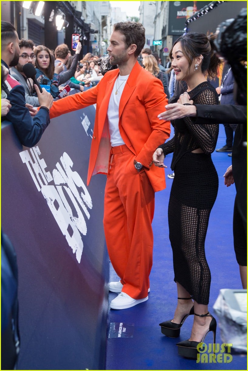 Antony Starr Jokingly Pushes Chace Crawford Out of Cast Photo at 'The ...