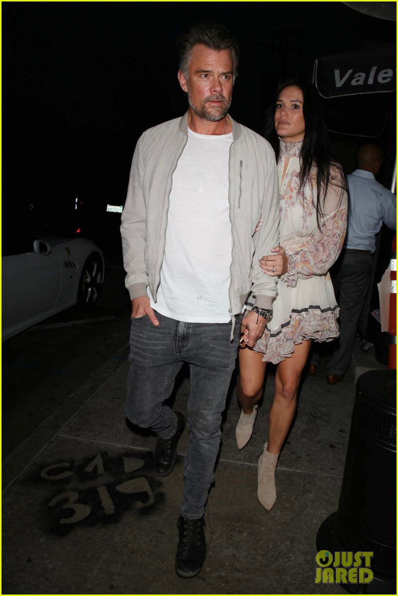 Josh Duhamel Talks About Wedding Plans with Fiancee Audra Mari, Plus ...