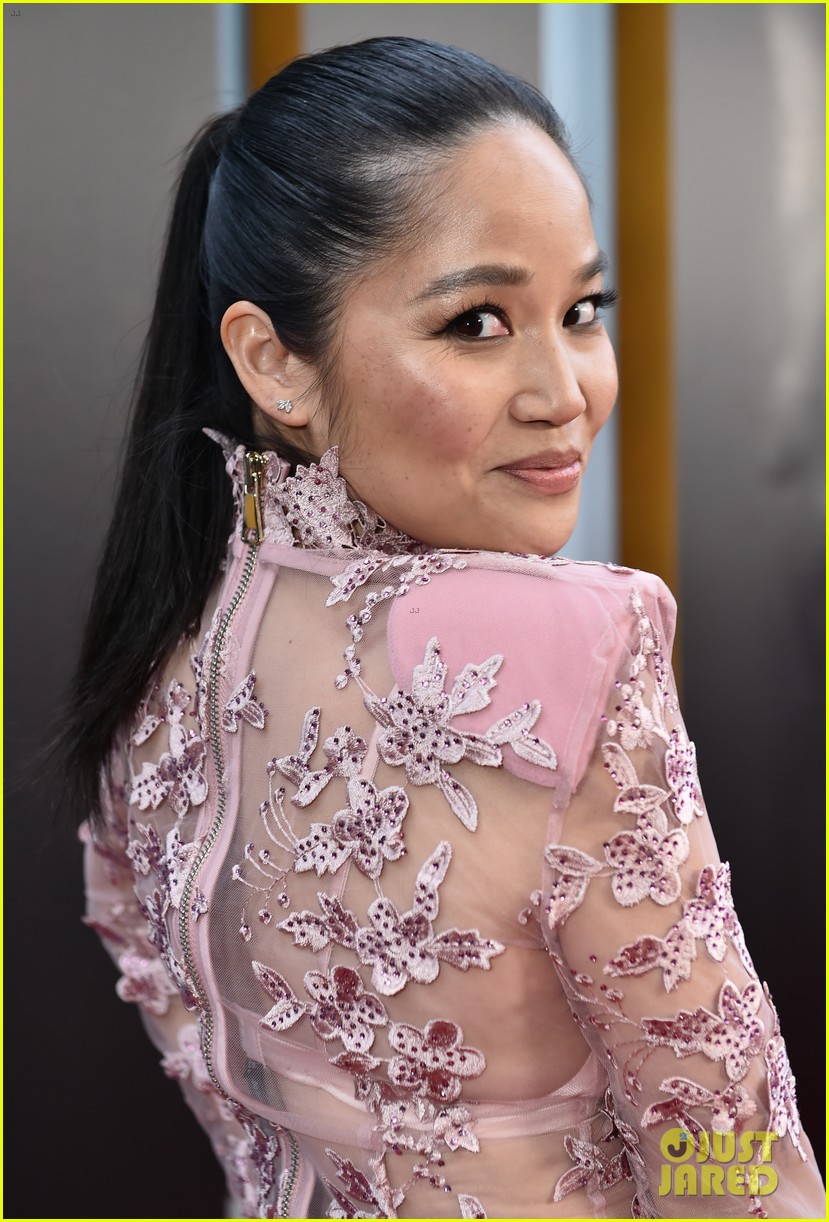 Ellen Pompeo Joins Her 'Grey's Anatomy' Co-Stars for 400th Episode ...