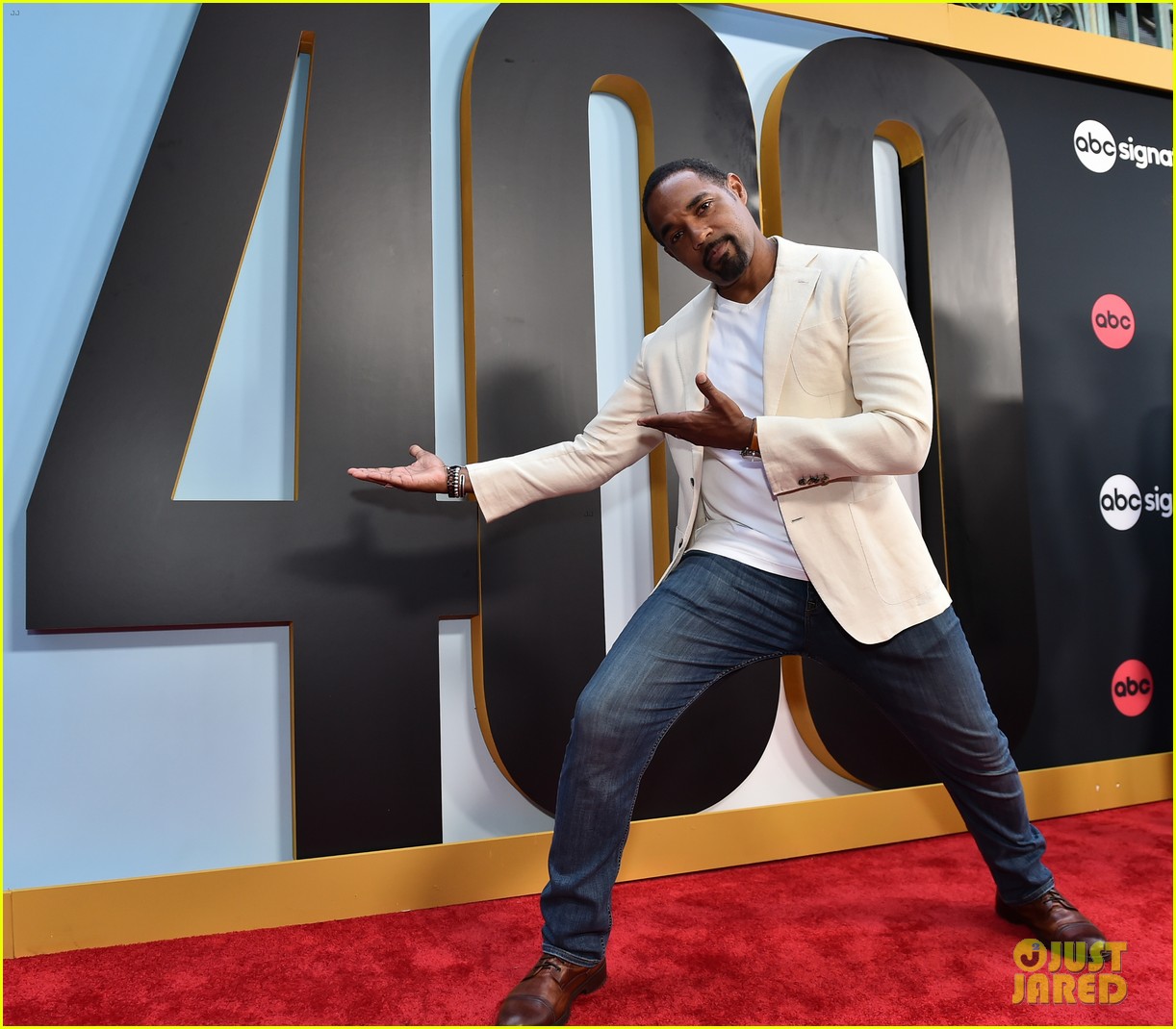 Ellen Pompeo Joins Her 'Grey's Anatomy' Co-Stars for 400th Episode ...