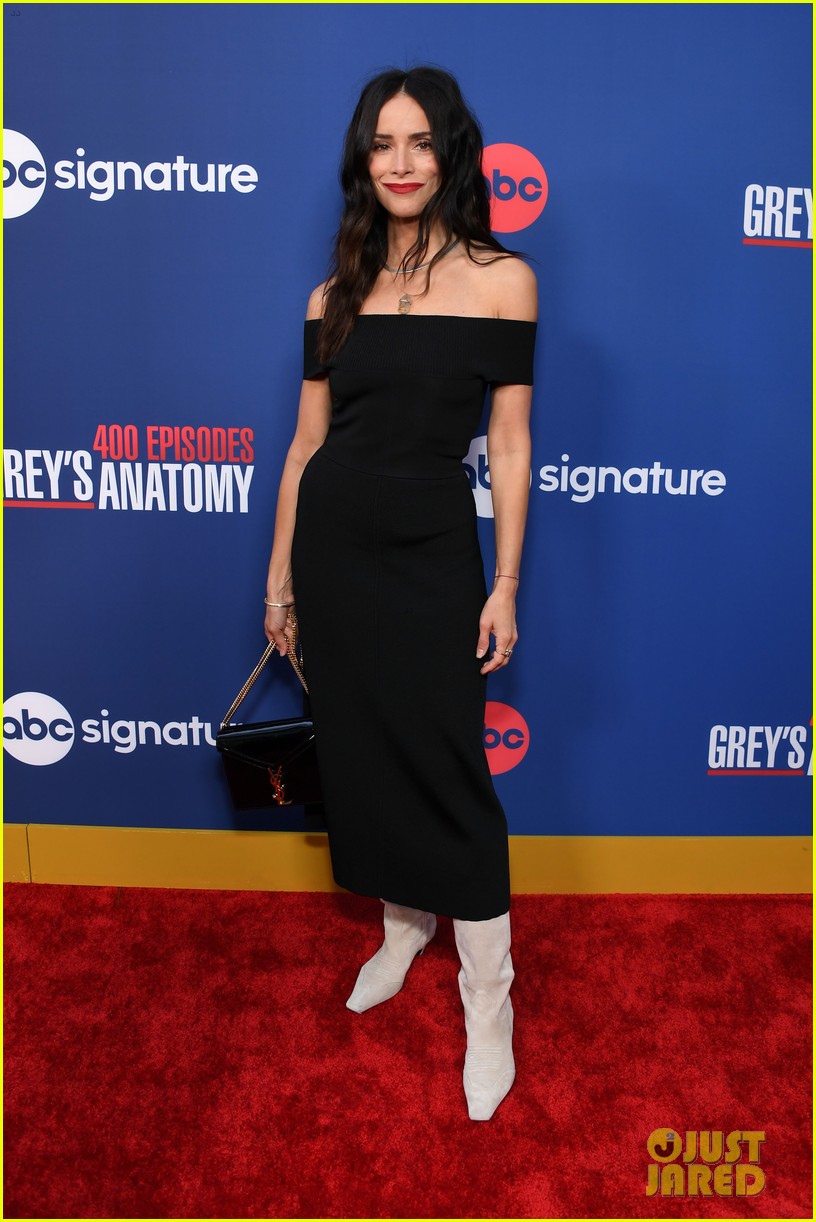 Ellen Pompeo Joins Her 'Grey's Anatomy' Co-Stars for 400th Episode ...