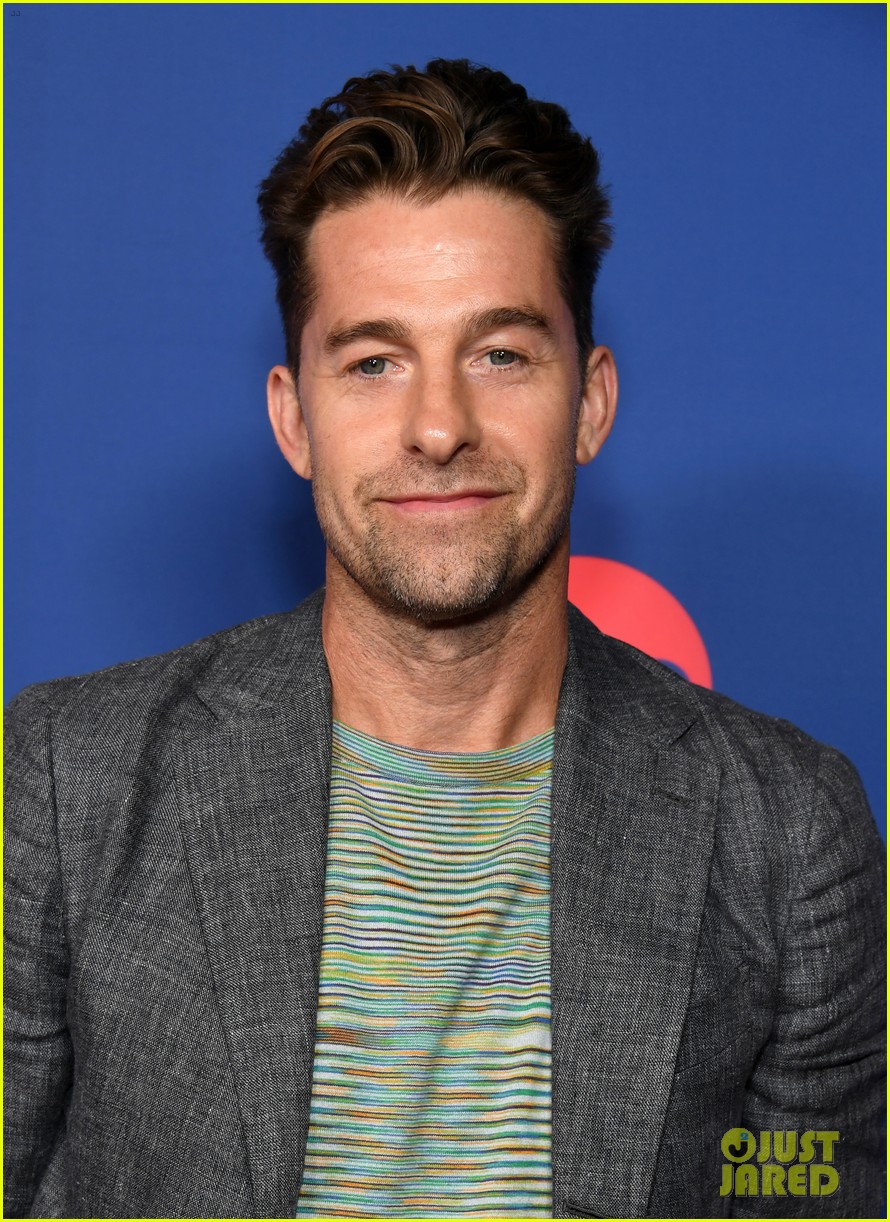 Ellen Pompeo Joins Her 'Grey's Anatomy' Co-Stars for 400th Episode ...