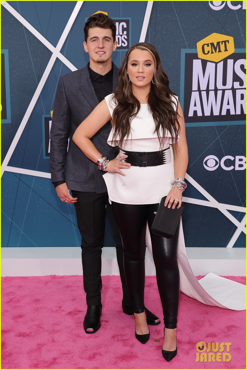 Country Couple Gabby Barrett & Cade Foehner Expecting Second Baby ...