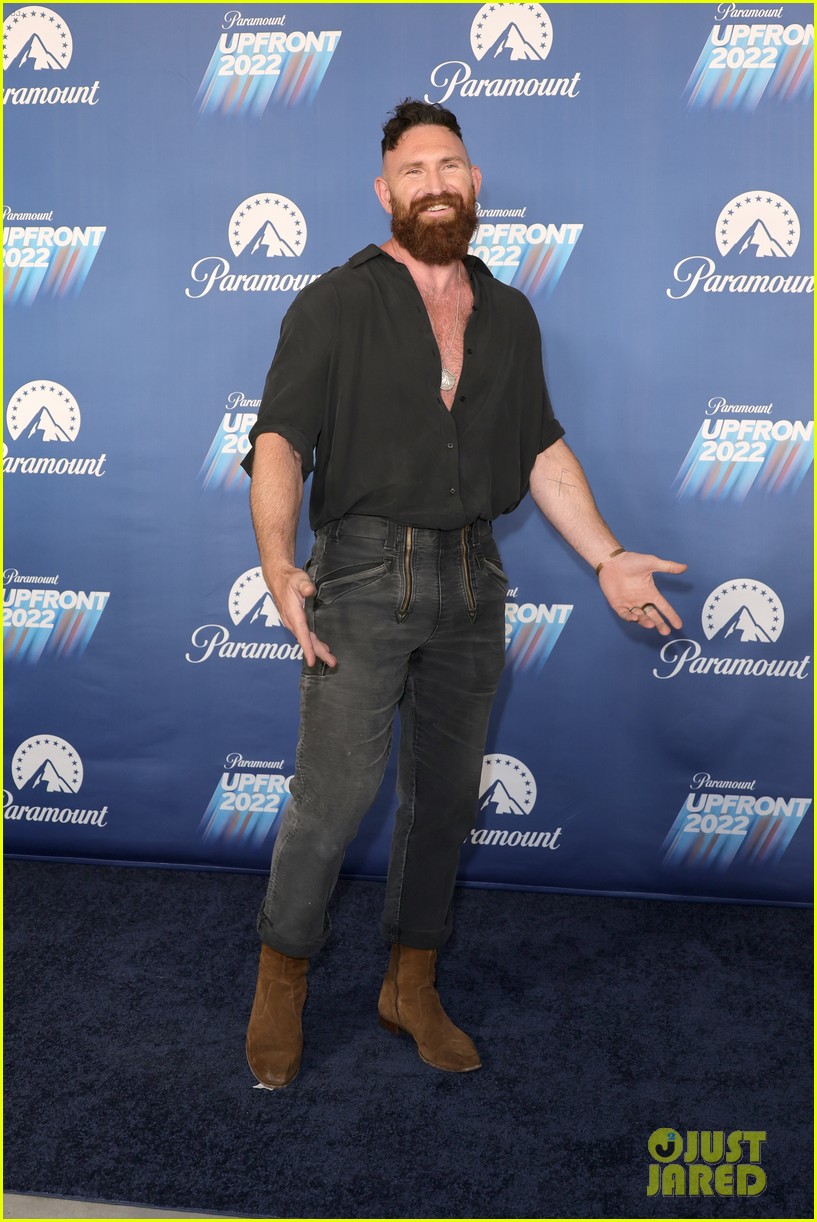 Photo: rose mciver ghosts cast upfronts mark hamill spec 21 | Photo ...