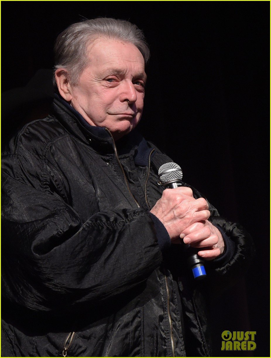 Country Singer Mickey Gilley Passes Away at 86: Photo 4755365 | RIP ...