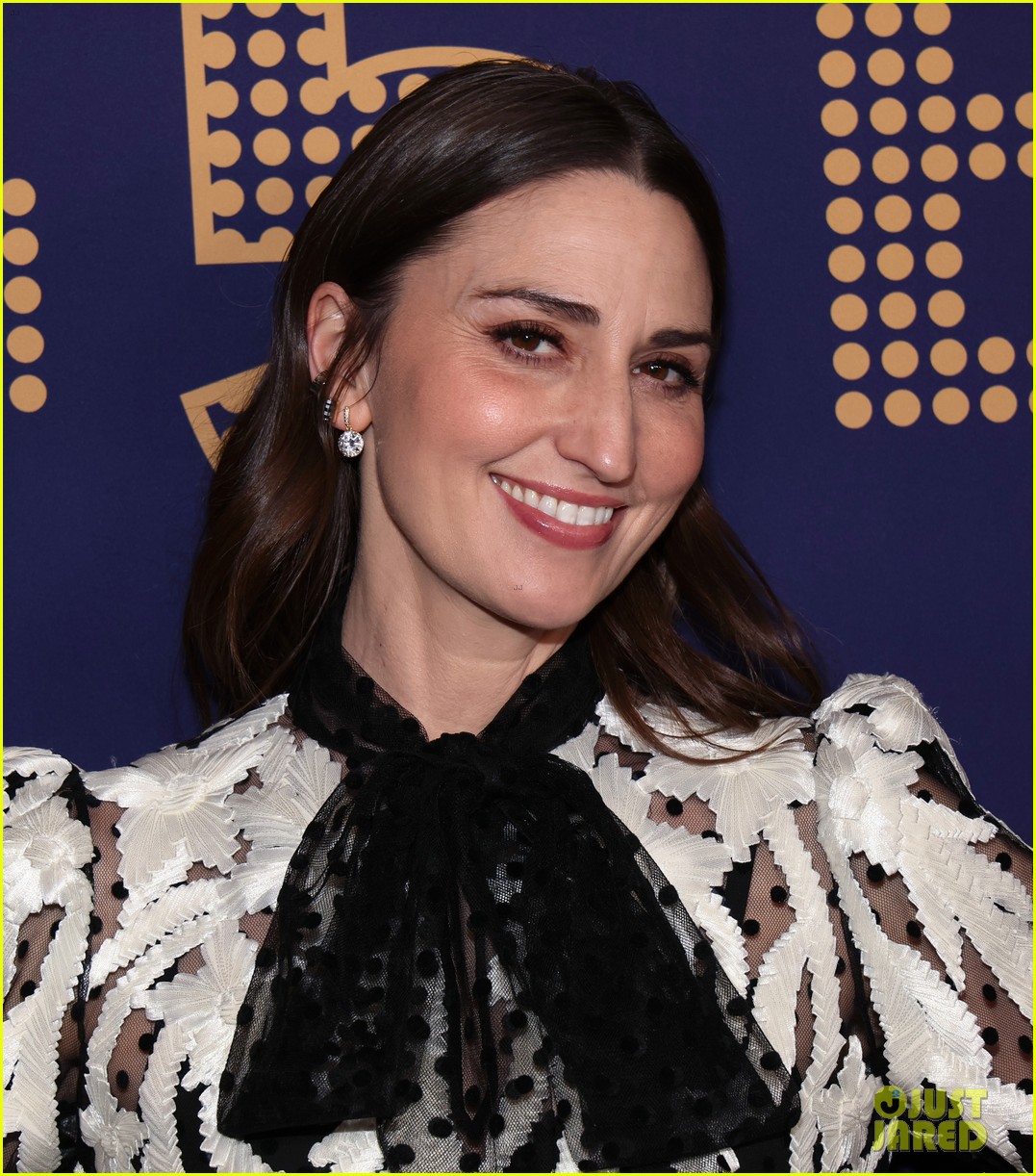 Sara Bareilles, Paula Pell, Renee Elise Goldsberry & Busy Philips ...