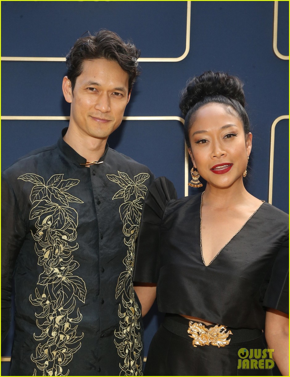 Michelle Yeoh & Mindy Kaling Honored at Gold House's 2022 Gold Gala ...