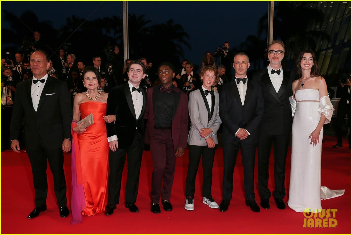 Photo: anne hathaway armageddon time cannes premiere 42 | Photo 4760456 ...