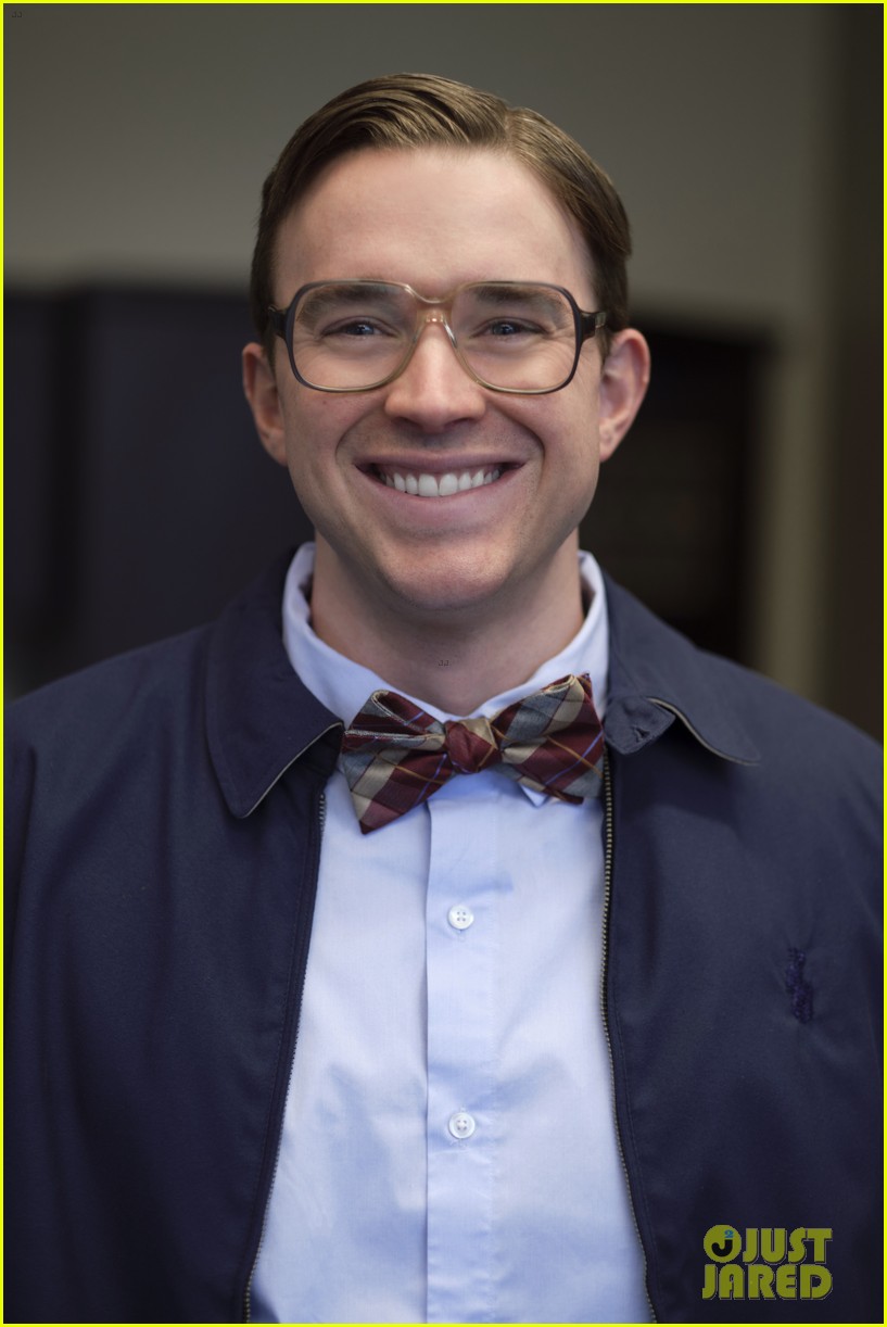 Aimee Teegarden Doubts Herself as a Doctor in Hallmark's New Movie ...