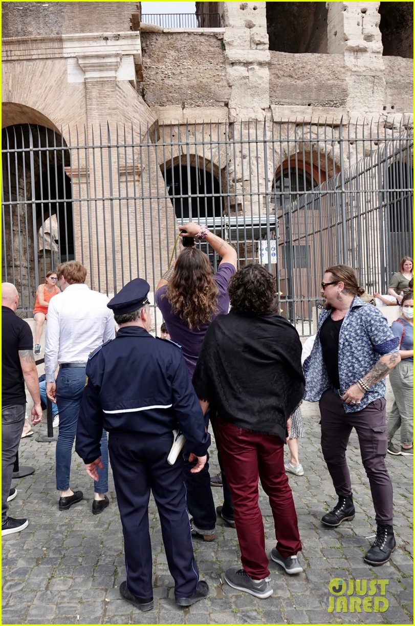 Jason Momoa Was Blown Away By The Sight of The Colosseum in Rome & His ...