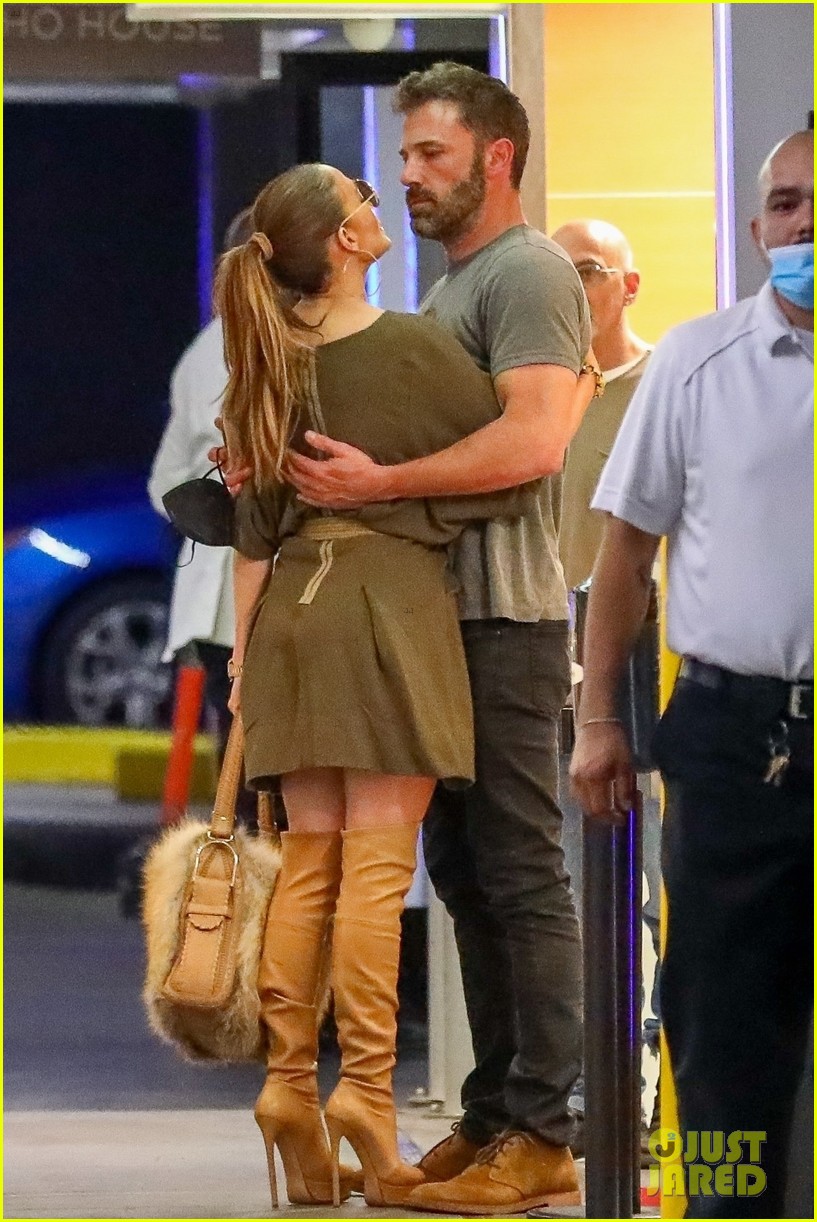 Jennifer Lopez & Ben Affleck Flaunt PDA While Meeting Up at Soho House ...
