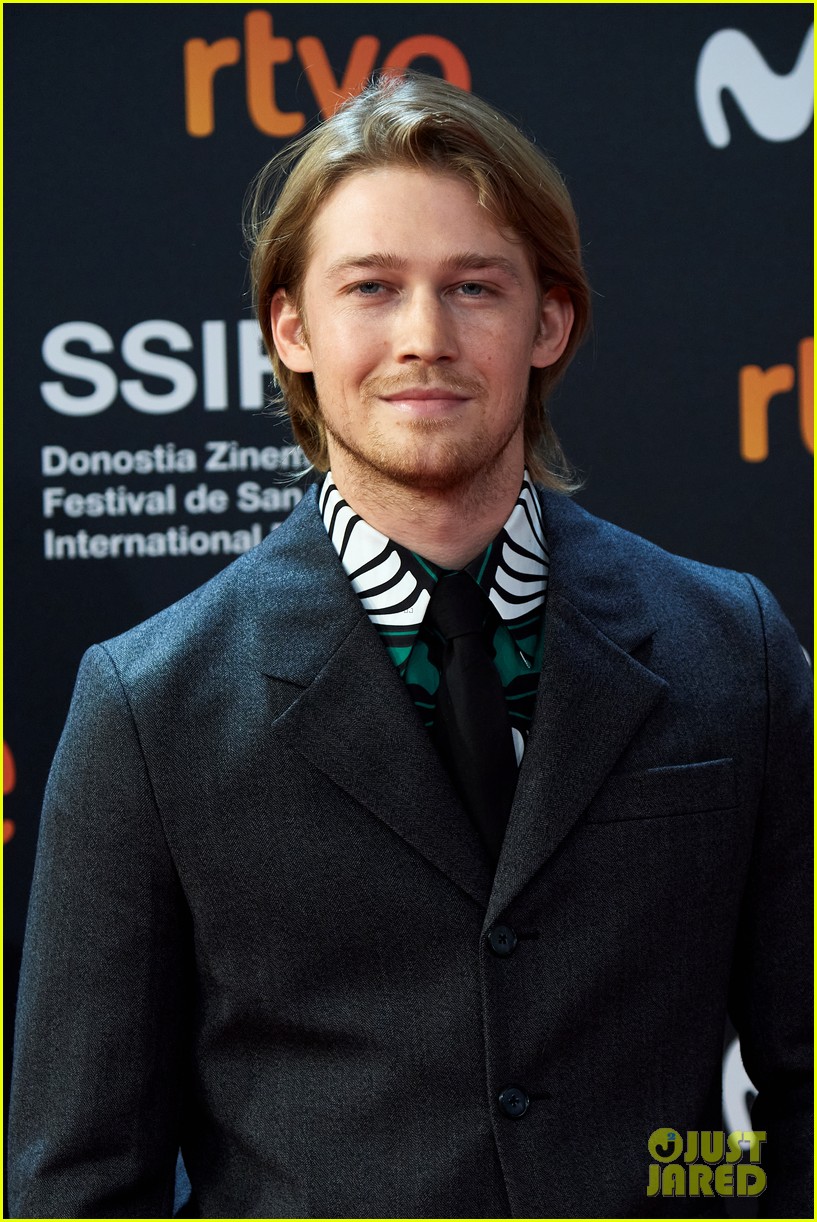 Joe Alwyn Says Writing Songs with Taylor Swift Was 'The Most Accidental ...