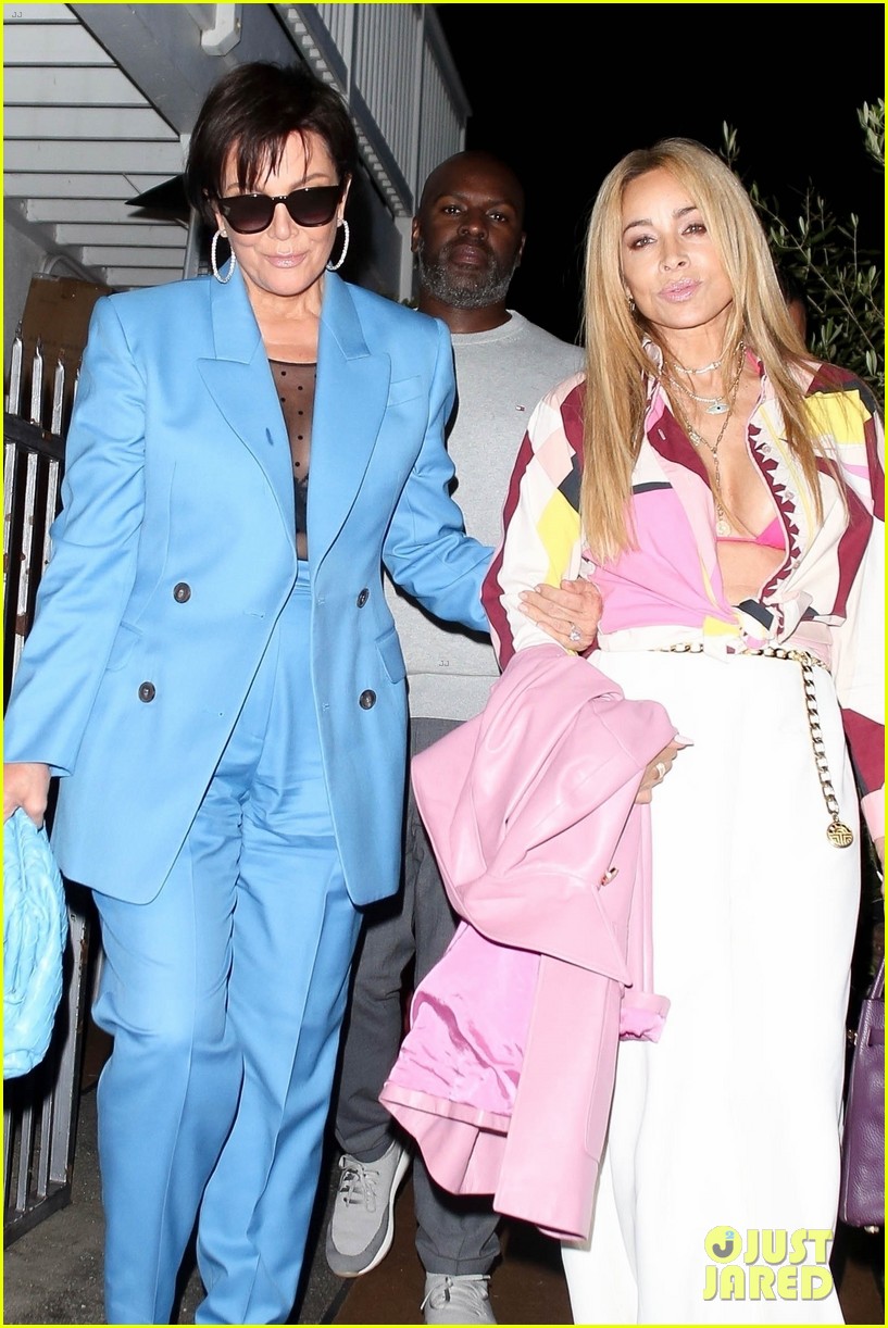 Kris Jenner Grabs Dinner with Longtime Friend Faye Resnick in Santa ...
