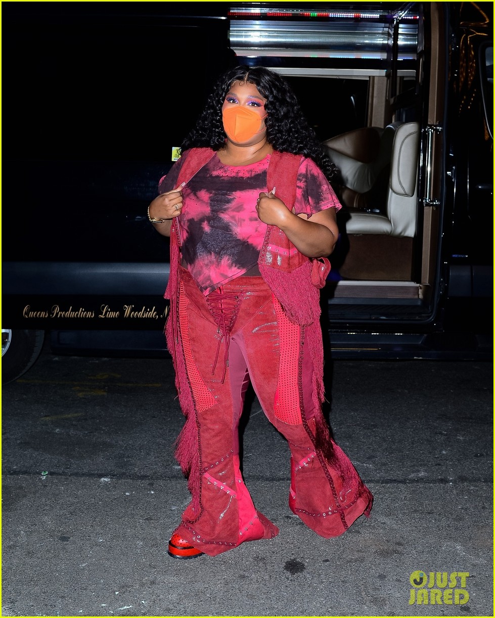 Lizzo Hits the Stage for YouTube's Brandcast 2022 in New York City ...