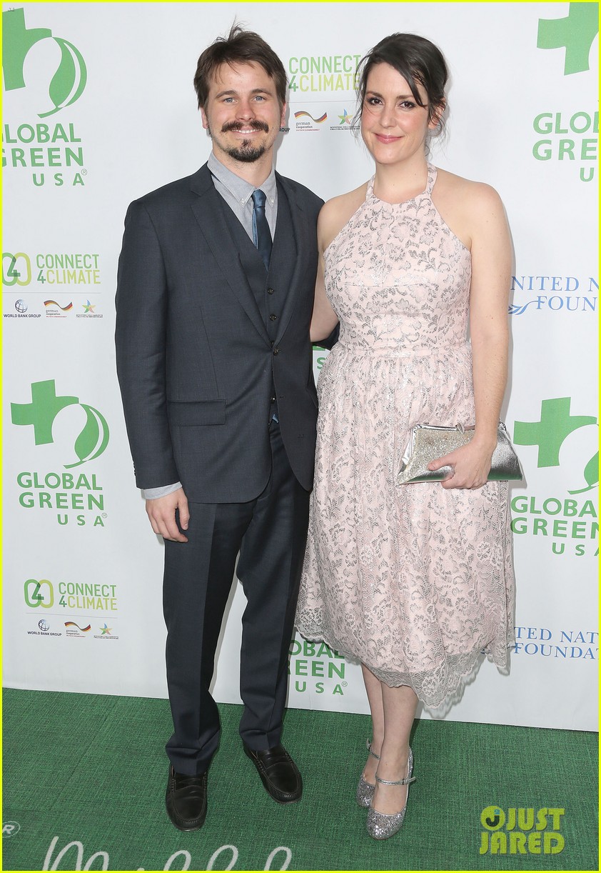 Melanie Lynskey Recalls Her Spontaneous Wedding to Jason Ritter & Says ...