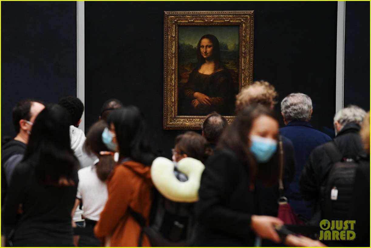 Mona Lisa Painting Smeared with Cake by Man Disguised as Elderly Woman ...