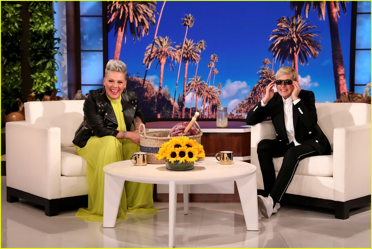 Pink Performs Last 'Ellen Show' Musical Performance Ever: Photo 4765247 ...