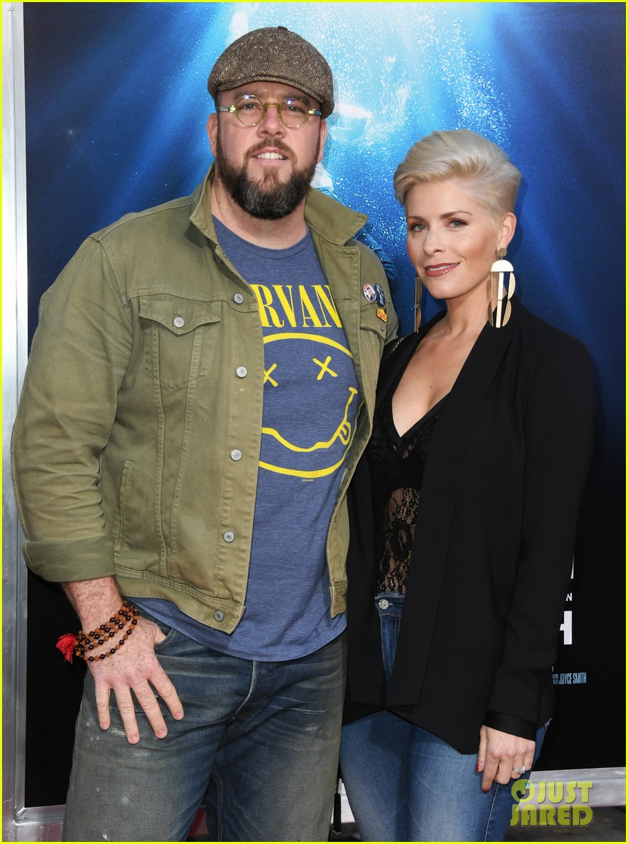 'This Is Us' Actor Chris Sullivan & Wife Rachel Expecting Second Child ...