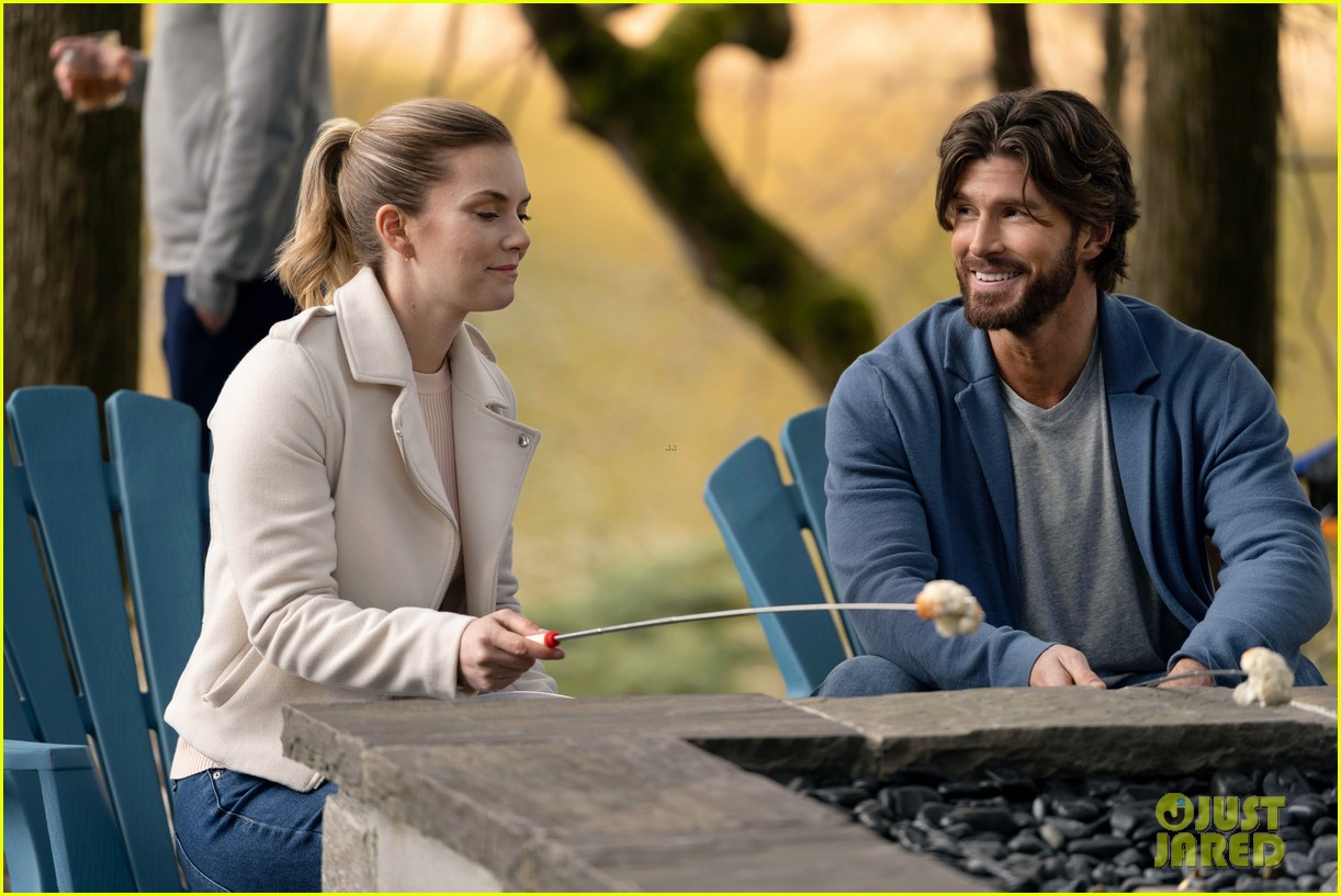 Christopher Russell Talks Re-Teaming With Cindy Busby For Hallmark's ...