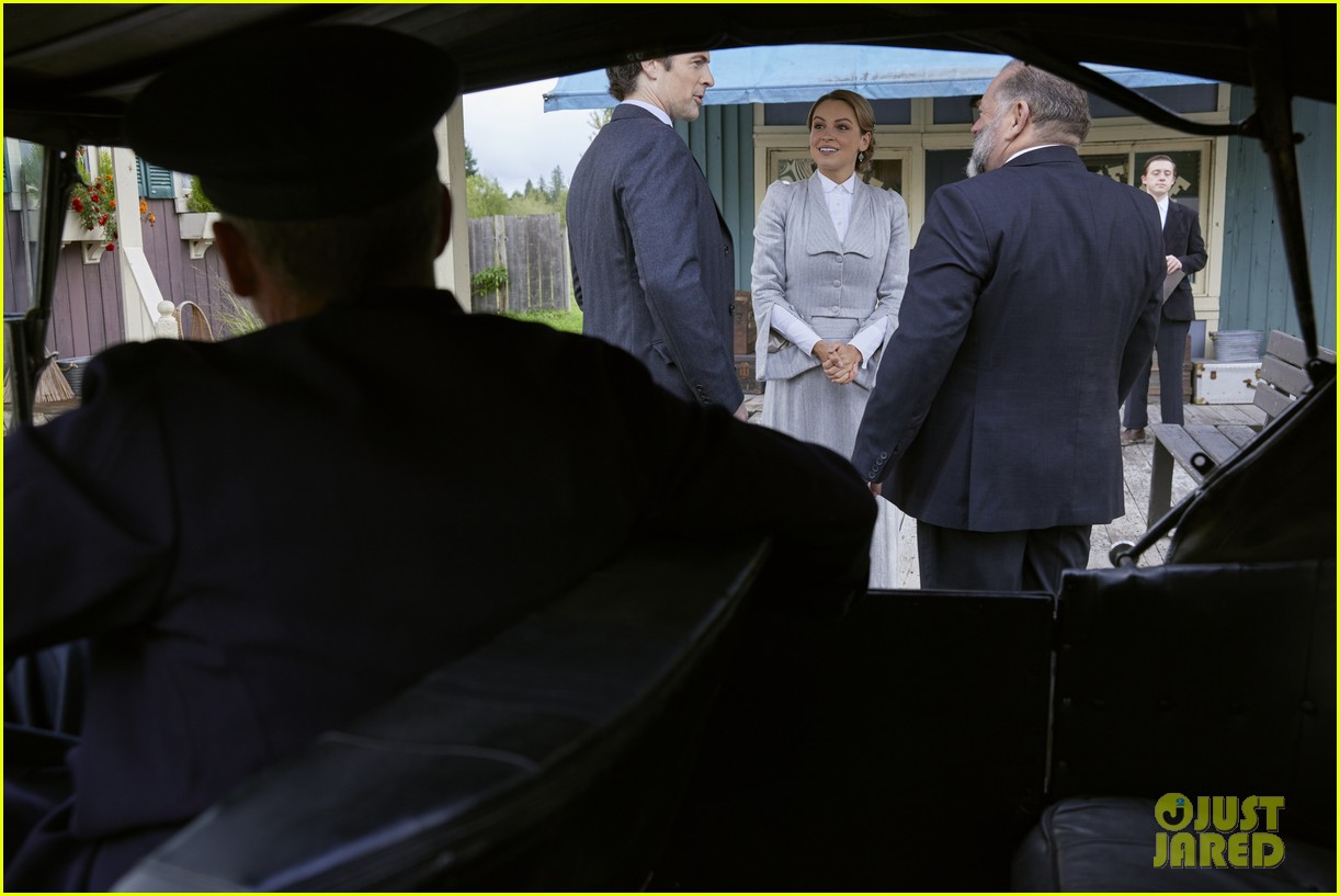 Here's Everything 'When Calls The Heart's Pascale Hutton & Kavan Smith ...