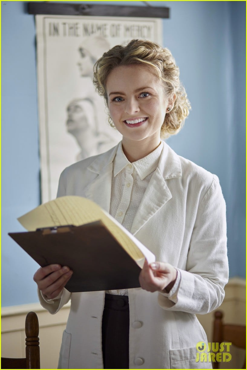 Here's Everything 'When Calls The Heart's Pascale Hutton & Kavan Smith ...