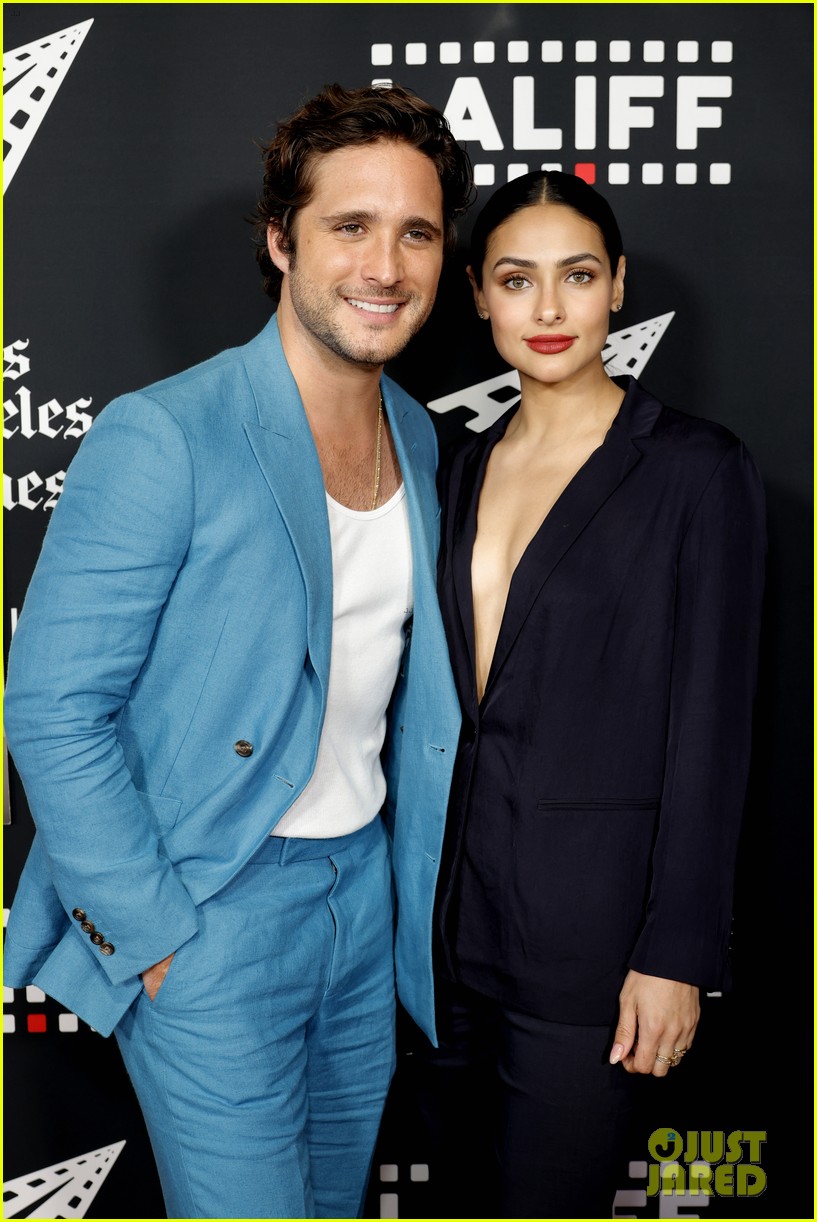 Father of The Bride's Adria Arjona Received A 'Special Message' From ...