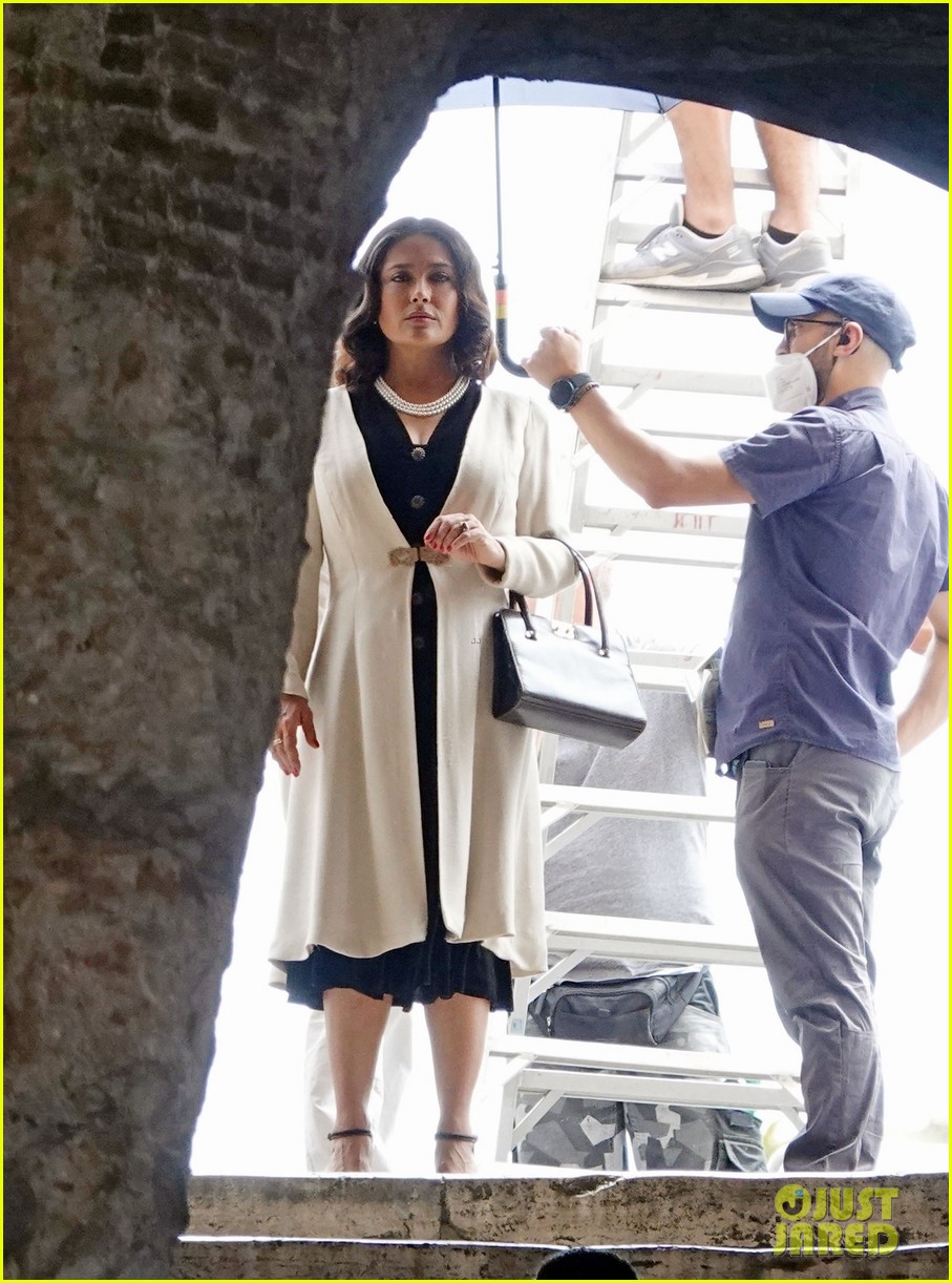 Photo: angelina jolie salma hayek without blood rome 97 | Photo 4779693 ...