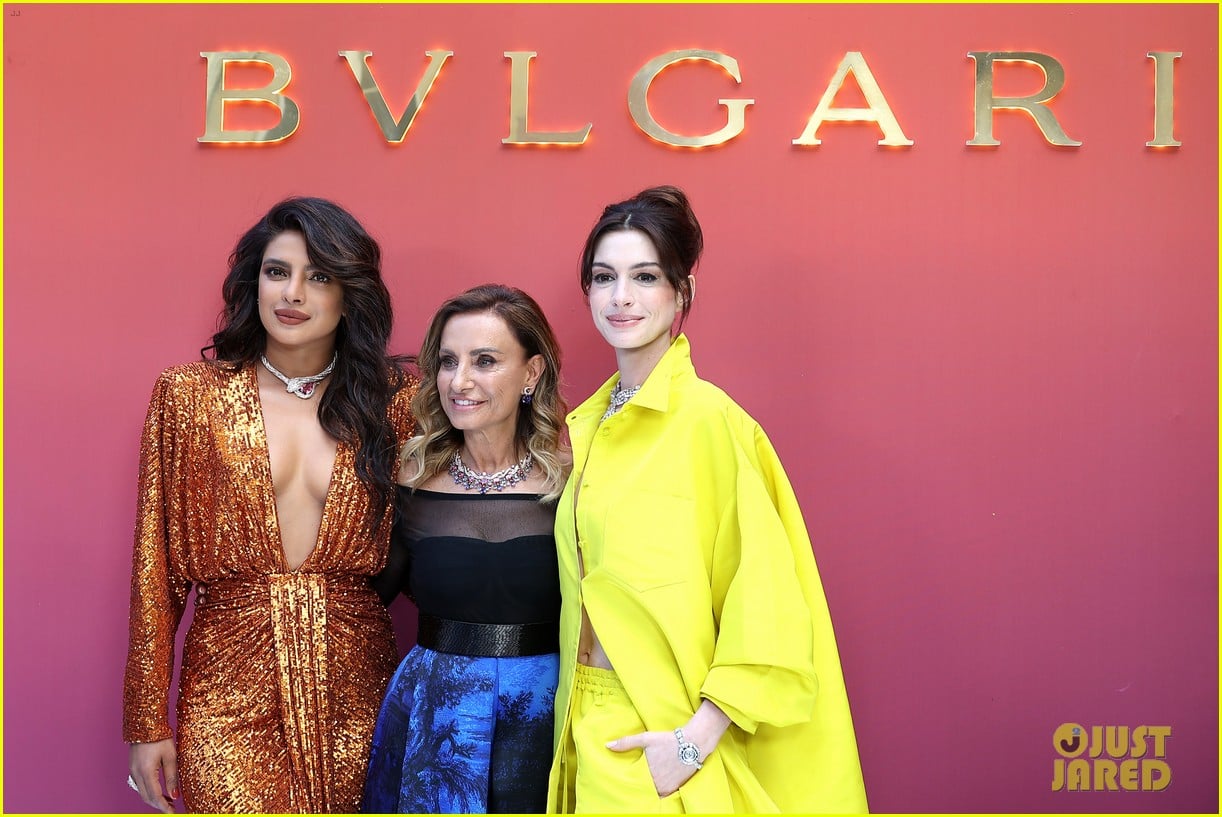 Anne Hathaway, Blackpink's Lisa & Priyanka Chopra Glam Up For Bulgari's ...