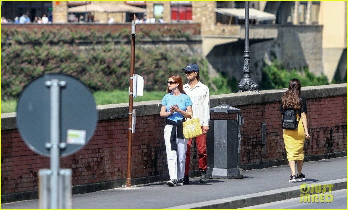 Bonnie Wright & Husband Andrew Lococo See The Sights of Florence ...