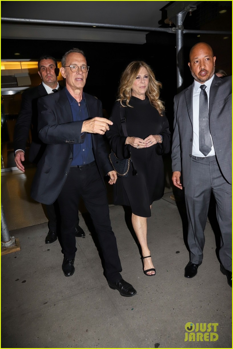 Austin Butler's Girlfriend Kaia Gerber Joins Him at 'Elvis' Screening ...