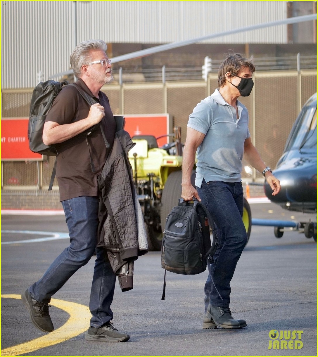 Tom Cruise Looks Ripped in New Photos Ahead of His 60th Birthday: Photo ...