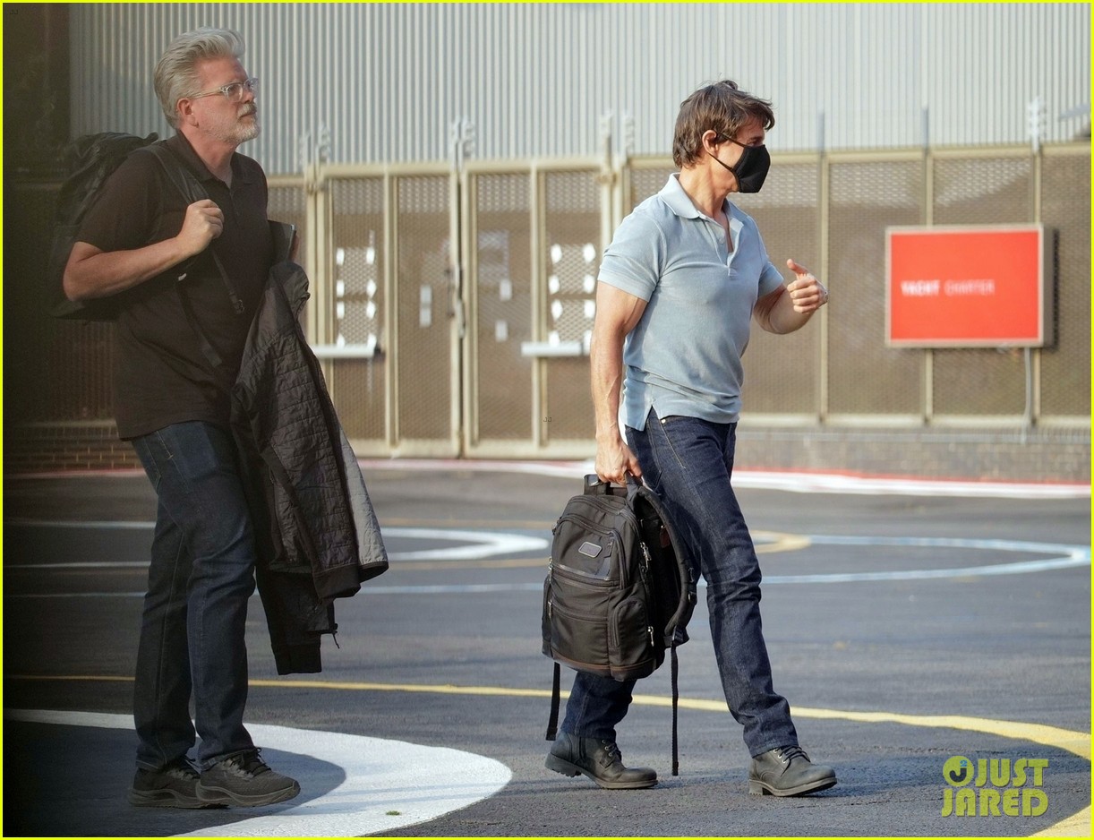 Tom Cruise Looks Ripped in New Photos Ahead of His 60th Birthday: Photo ...