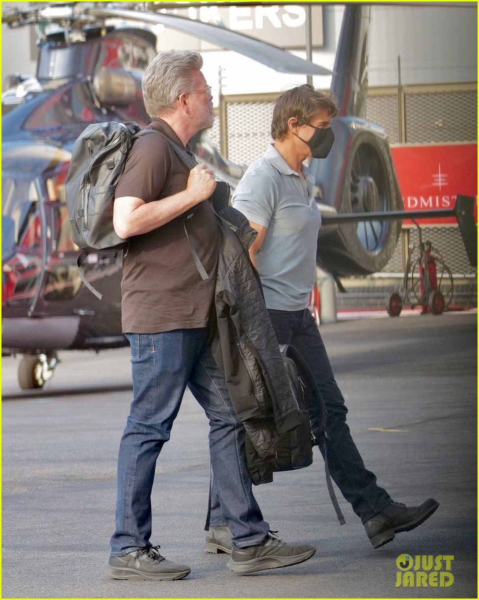 Tom Cruise Looks Ripped in New Photos Ahead of His 60th Birthday: Photo ...