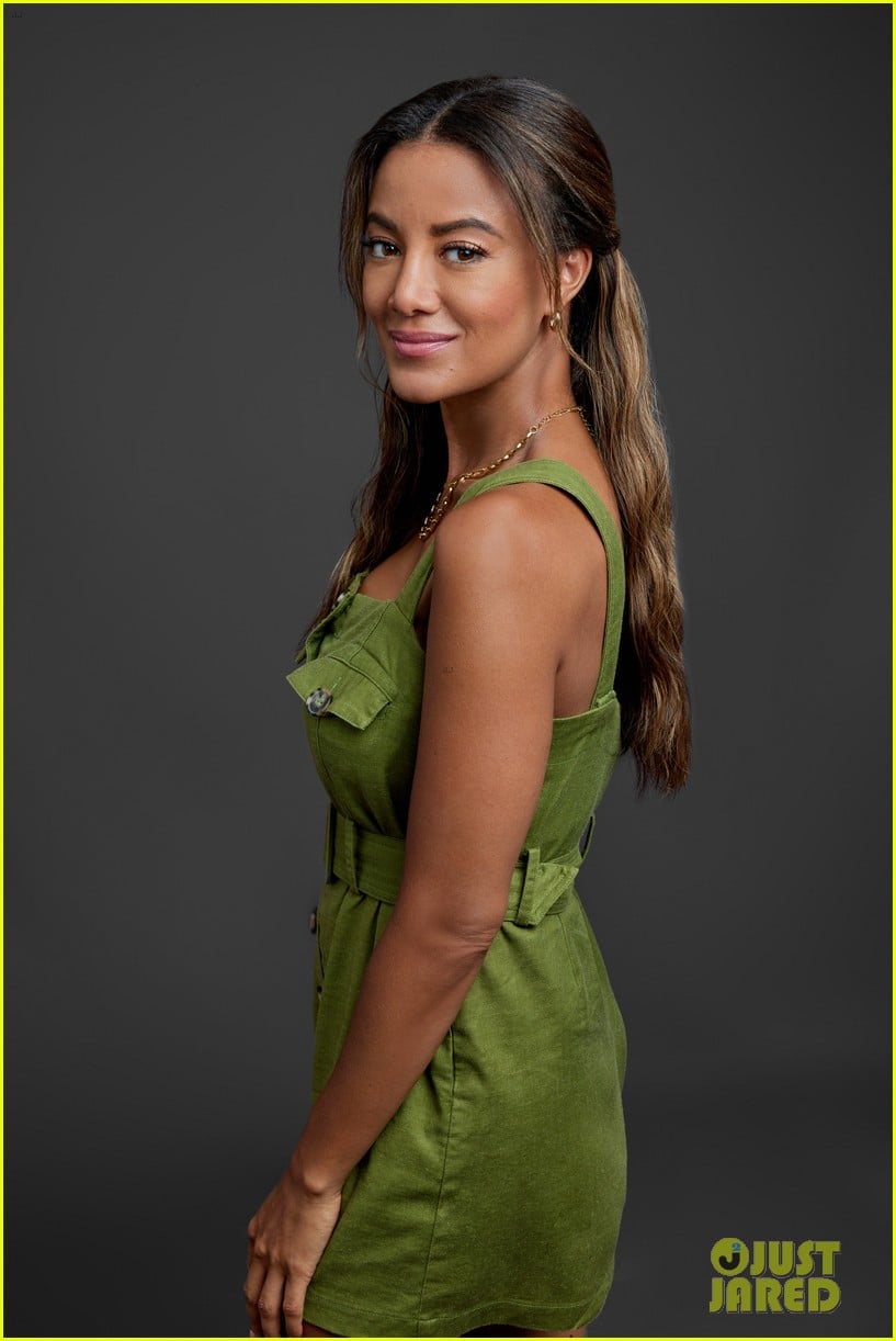 Here's Where You Know 'Caribbean Summer' Stars Heather Hemmens & Ser ...