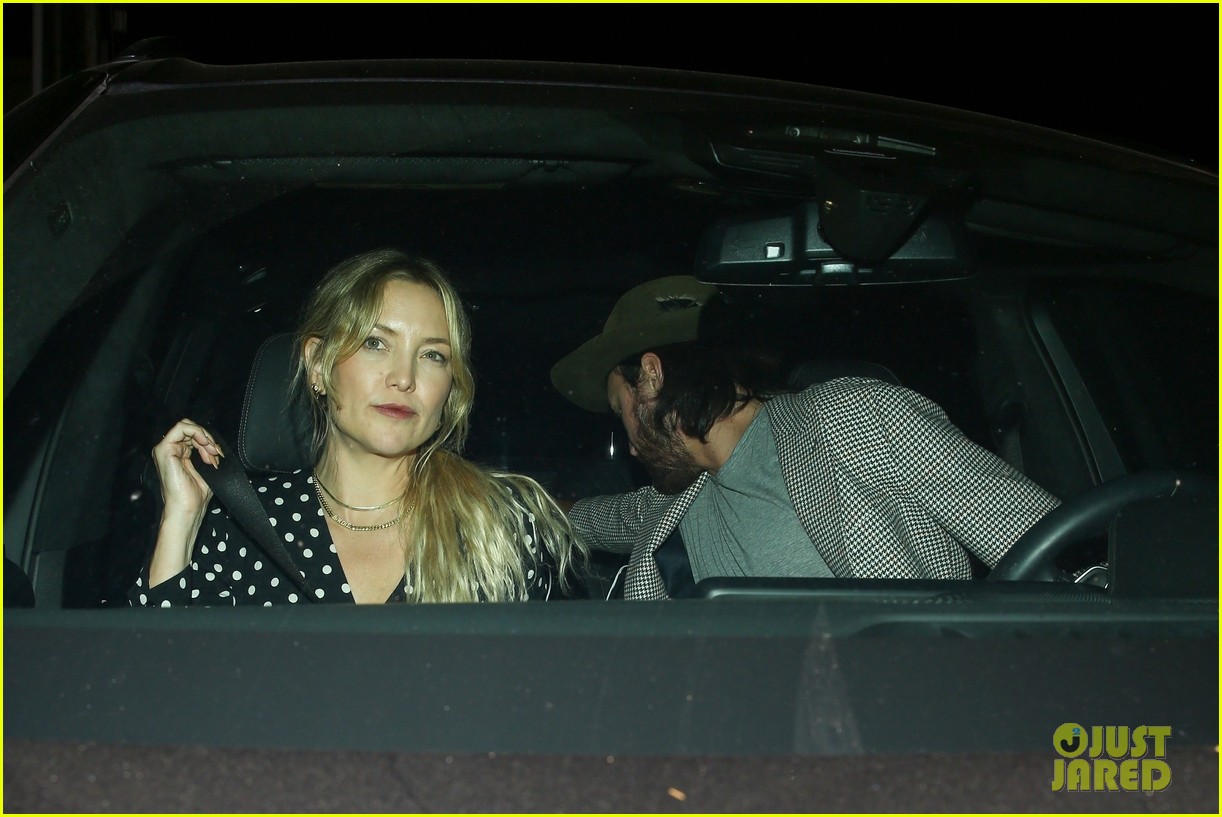 Kate Hudson & Danny Fujikawa Run Into First Lady Jill Biden at Dinner ...