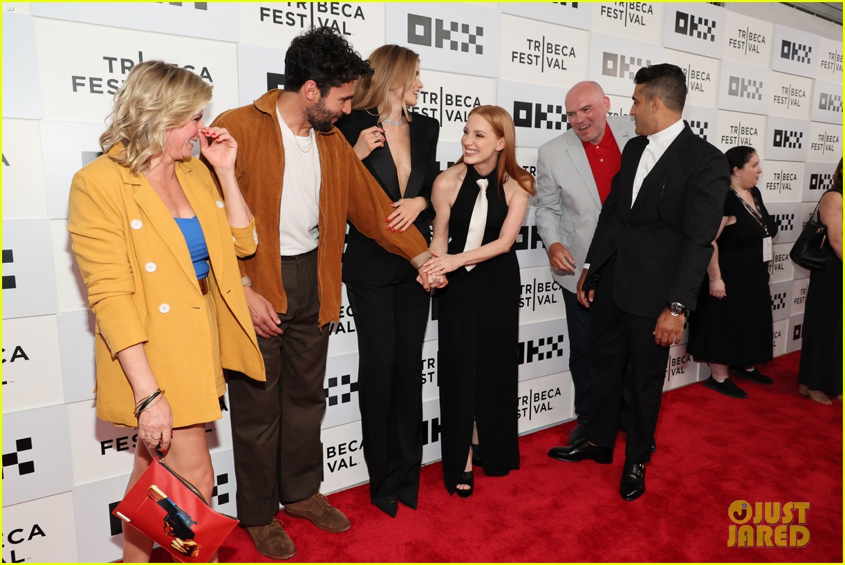 Jessica Chastain Rocks White Tie Dress For 'The Forgiven's Tribeca ...