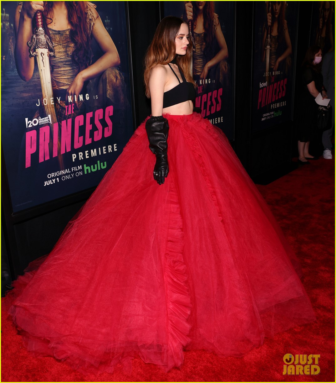 Joey King Slays the Red Carpet at Her 'The Princess' Movie Premiere in ...