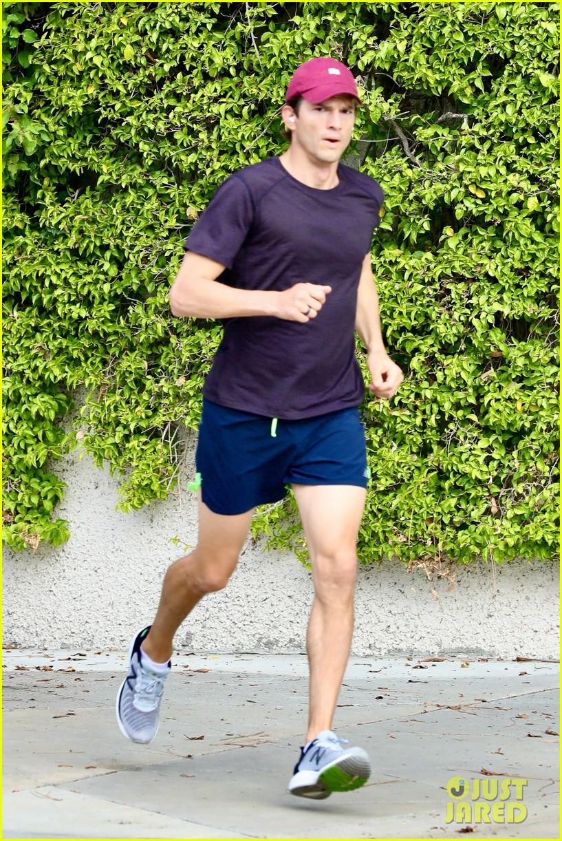 Ashton Kutcher Kicks Off His Morning with Jog Around Beverly Hills ...