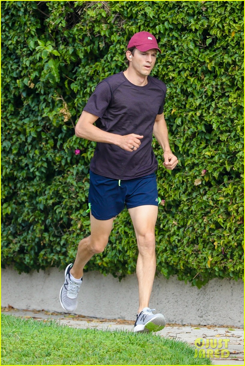 Ashton Kutcher Kicks Off His Morning with Jog Around Beverly Hills ...