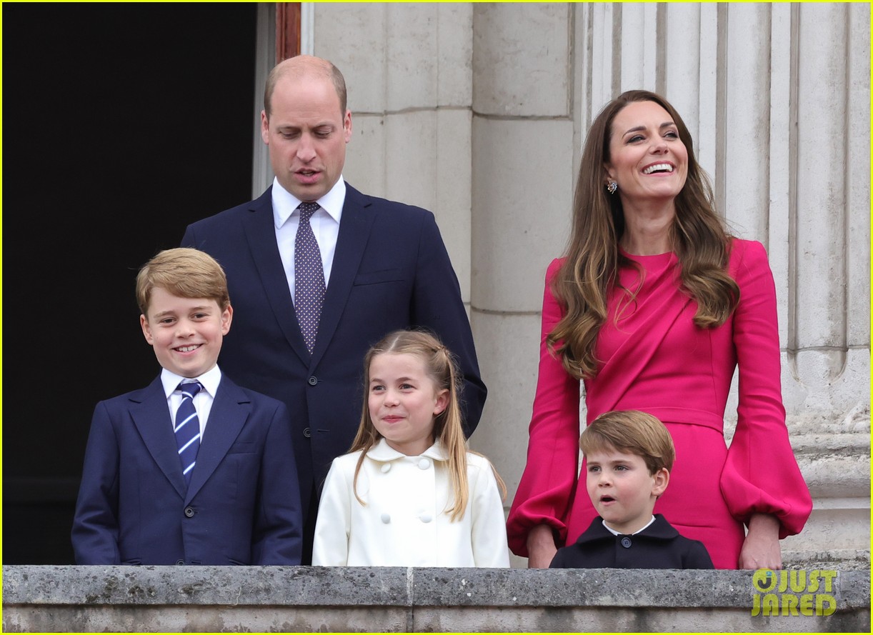 Prince Louis Once Again Steals The Show at Platinum Jubilee - See His ...