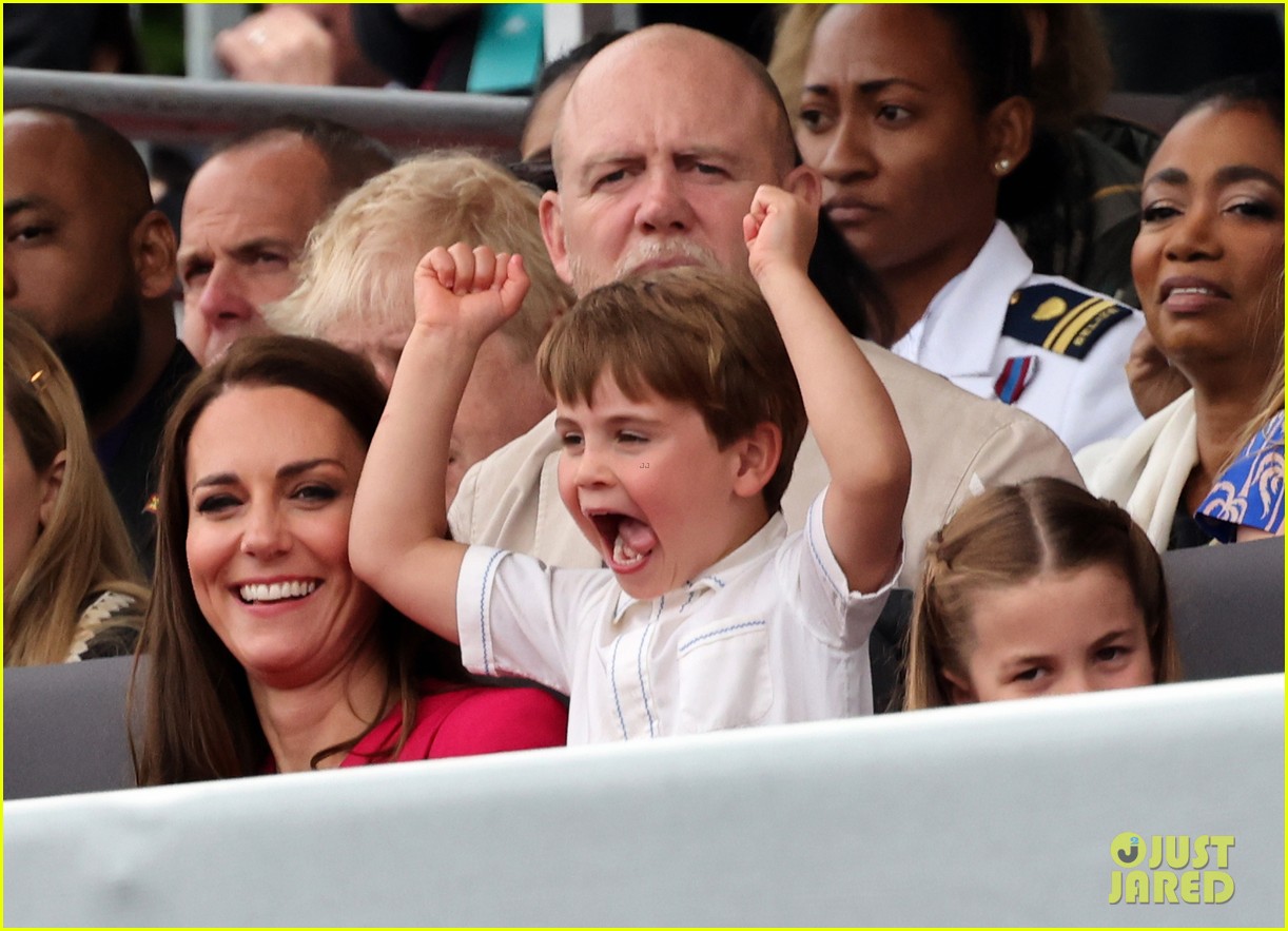 Prince Louis Once Again Steals The Show at Platinum Jubilee - See His ...