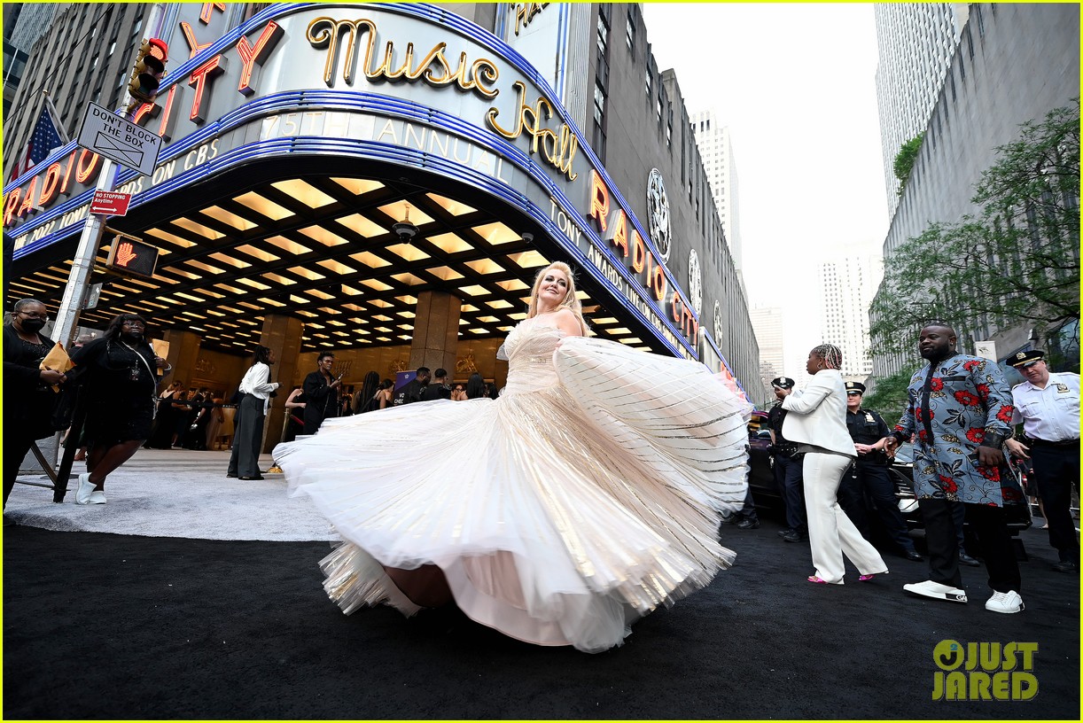 Patti LuPone Wins 3rd Tony Award, Pays Tribute to Broadway Understudies ...