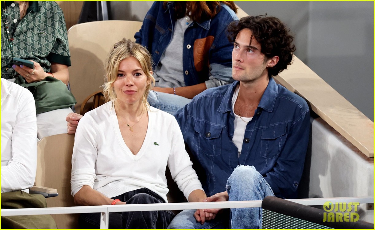 Miley Cyrus French Boyfriend 2022