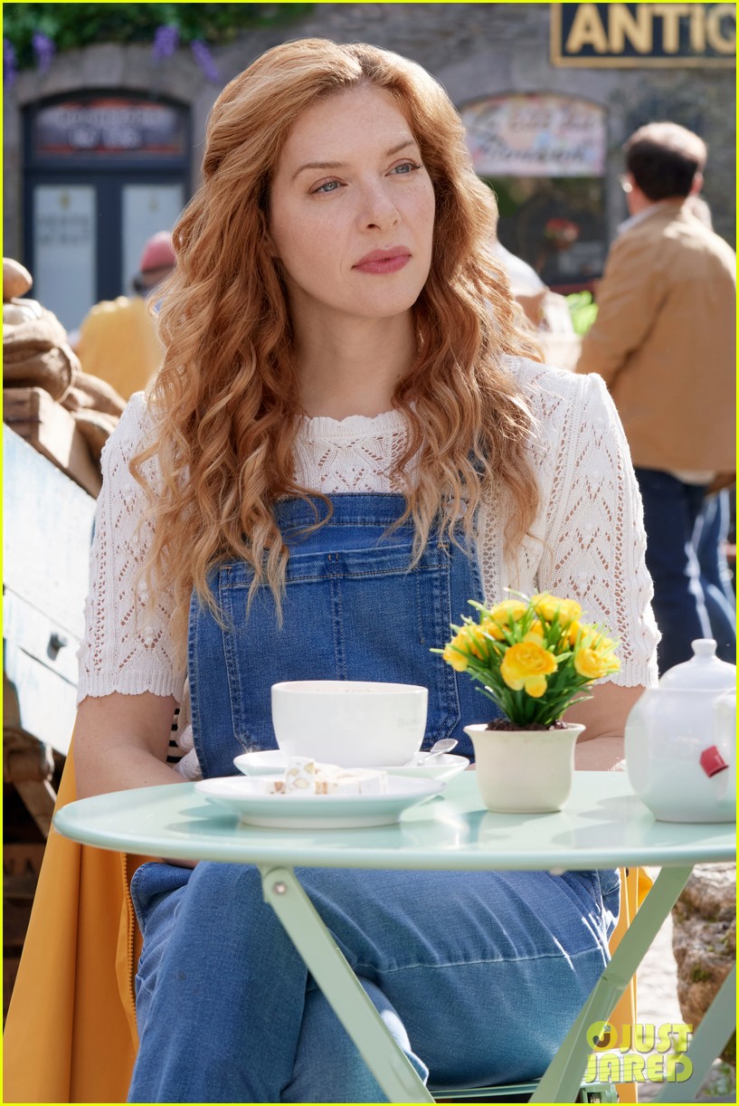 Rachelle Lefevre Can't Stop Laughing at Luke Macfarlane In This Funny ...