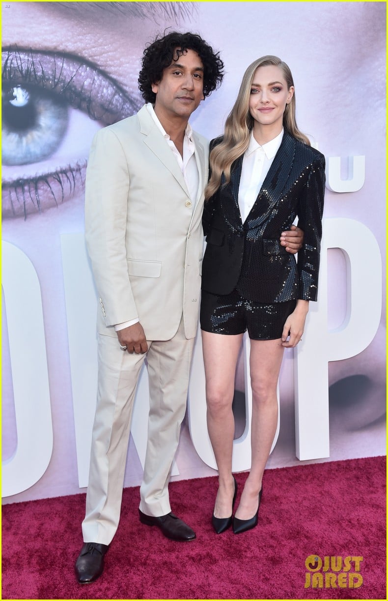 Amanda Seyfried Wears Sparkling Outfit at 'The Dropout' FYC Event with ...