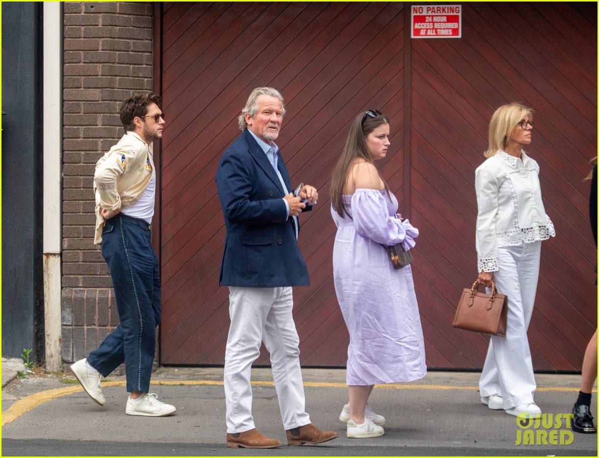 Niall Horan Takes Girlfriend Amelia Woolley & Her Family Out for Father ...