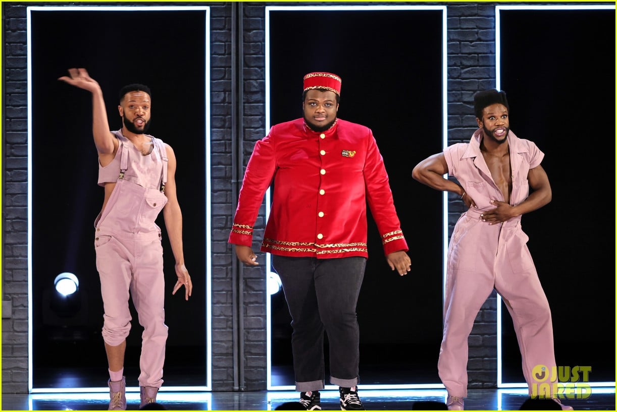 Jaquel Spivey from 'A Strange Loop' Delivers Fun-Filled Performance at ...